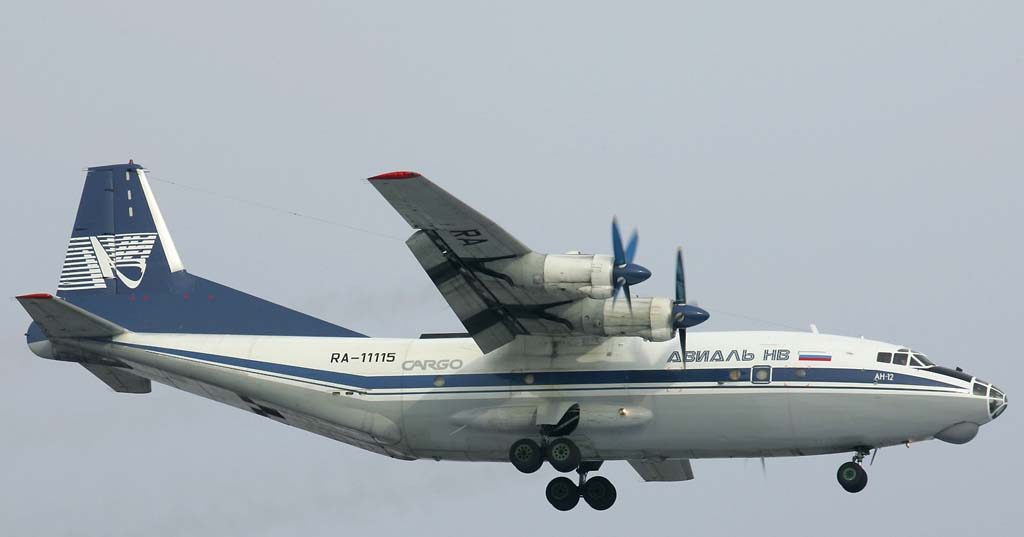 Antonov An-12 - Repülni Jó